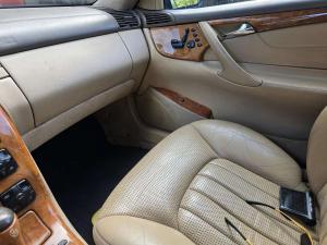 Melns Mercedes-Benz cl-500 2000 Šauļi, ar dzinēja tilpumu 5.00 L un nobraukumu 241 tūkst. km par 4600 €, foto 8 vietnē AUTOMOTO.COM.LV