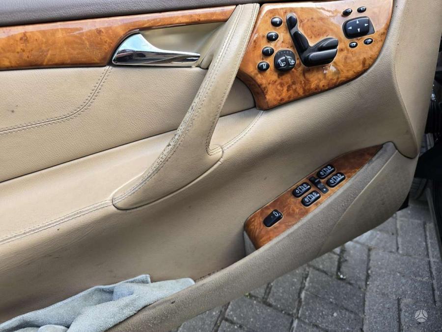 Melns Mercedes-Benz cl-500 2000 Šauļi, ar dzinēja tilpumu 5.00 L un nobraukumu 241 tūkst. km par 4600 €, foto 11 vietnē AUTOMOTO.COM.LV