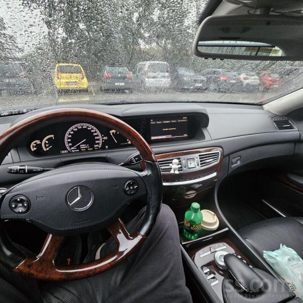 Melns Mercedes-Benz cl-500 2007 Rīga, ar dzinēja tilpumu 5.50 L un nobraukumu 164 tūkst. km par 13500 €, foto 6 vietnē AUTOMOTO.COM.LV