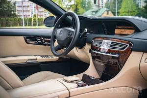 Black Mercedes-Benz cl-500 2007 in Riga, with an engine capacity of 5.50 L and mileage of 0 thousand km for 9990 €, photo 13 on AUTOMOTO.COM.LV