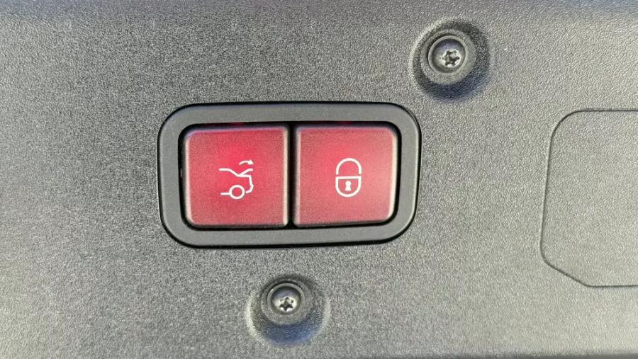 Melns Mercedes-Benz cl-500 2007 Jūrmala, ar dzinēja tilpumu 5.50 L un nobraukumu 120 tūkst. km par 7000 €, foto 26 vietnē AUTOMOTO.COM.LV