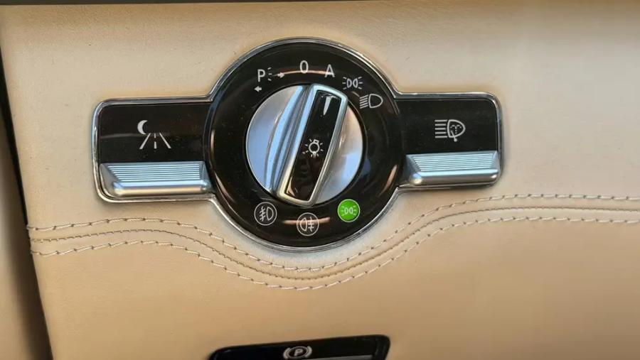 Melns Mercedes-Benz cl-500 2007 Jūrmala, ar dzinēja tilpumu 5.50 L un nobraukumu 120 tūkst. km par 7000 €, foto 34 vietnē AUTOMOTO.COM.LV