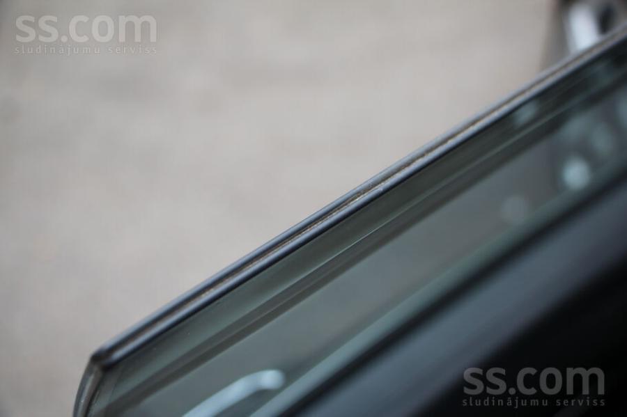 Melns Mercedes-Benz cl-500 2007 Rīga, ar dzinēja tilpumu 5.50 L un nobraukumu 166 tūkst. km par 13000 €, foto 17 vietnē AUTOMOTO.COM.LV