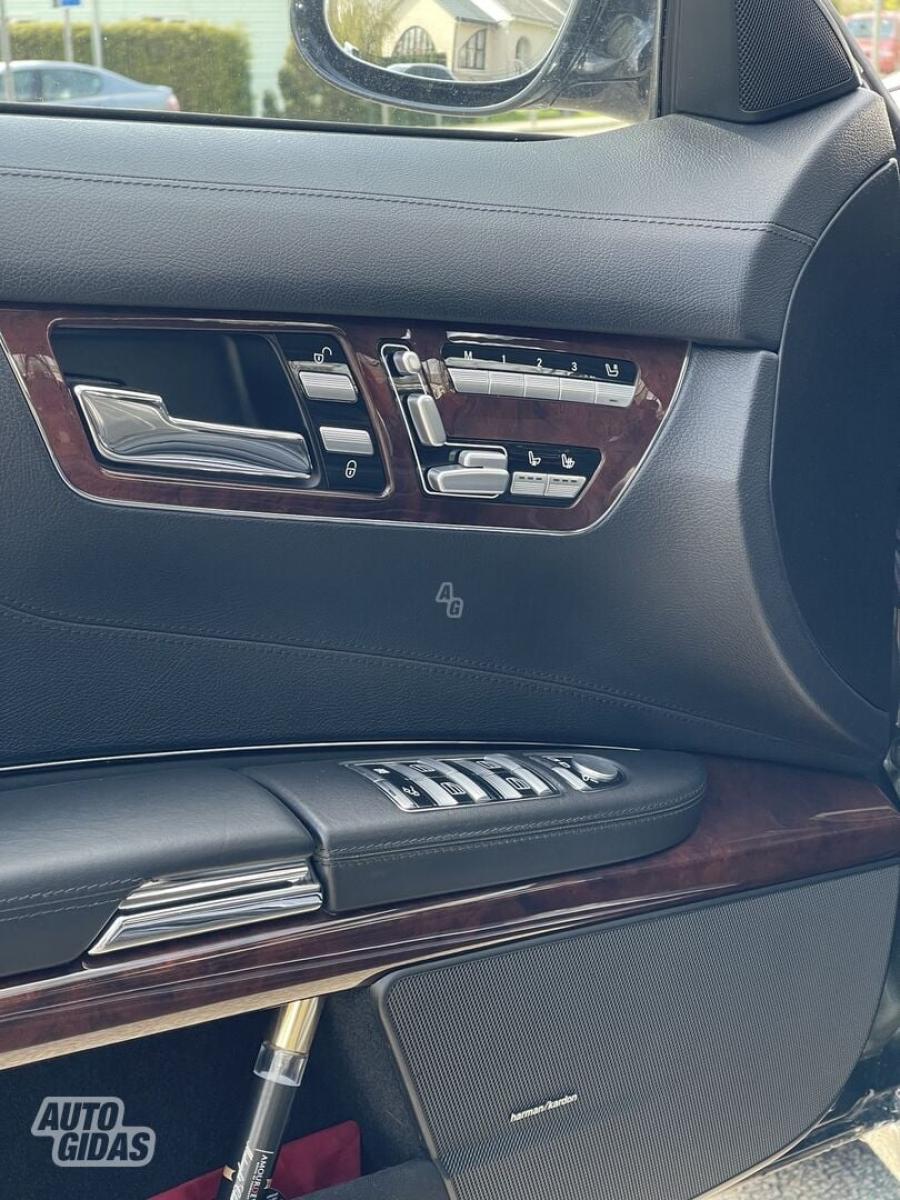 Melns Mercedes-Benz cl-500 2008 Rietavas, ar dzinēja tilpumu 5.50 L un nobraukumu 205 tūkst. km par 17000 €, foto 18 vietnē AUTOMOTO.COM.LV