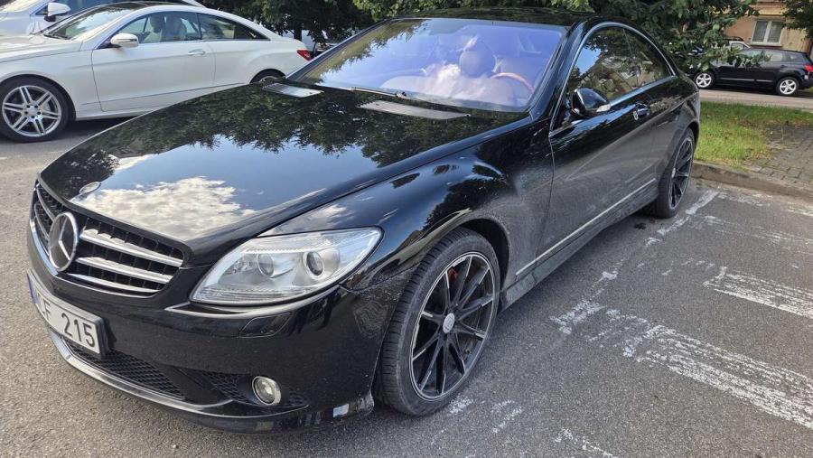 Black Mercedes-Benz cl-500 2008 in Klaipeda, with an engine capacity of 5.50 L and mileage of 168 thousand km for 10640 €, photo 21 on AUTOMOTO.COM.LV