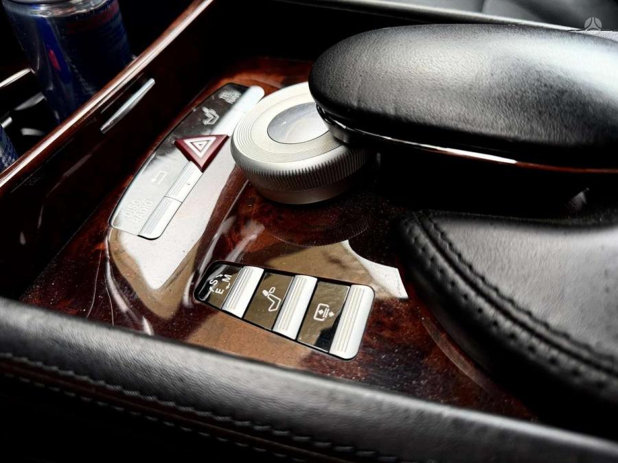 Melns Mercedes-Benz cl-500 2013 Kauņa, ar dzinēja tilpumu 4.66 L un nobraukumu 142 tūkst. km par 23000 €, foto 25 vietnē AUTOMOTO.COM.LV