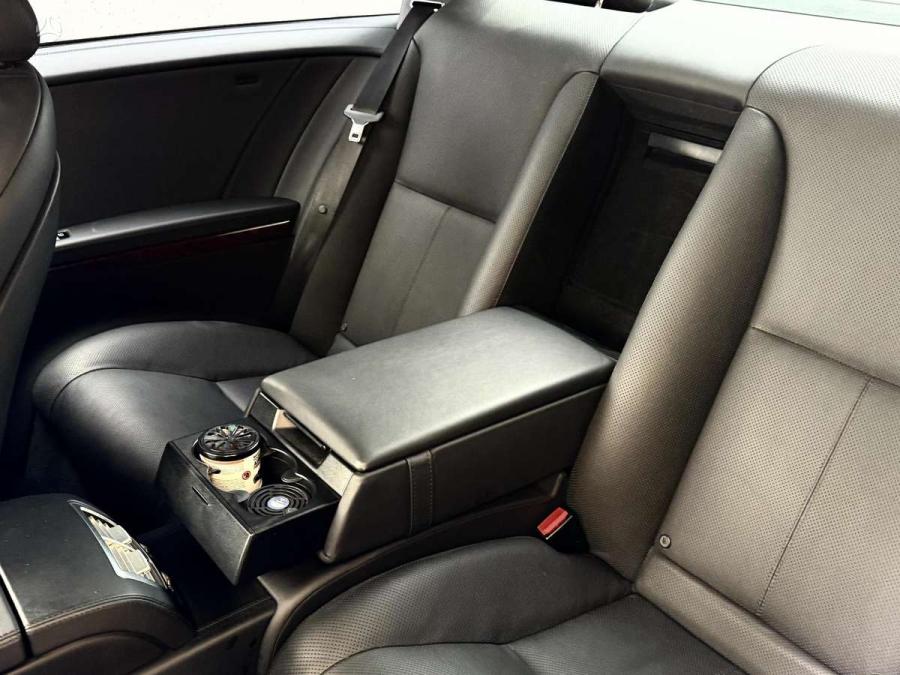 Melns Mercedes-Benz cl-500 2013 Kauņa, ar dzinēja tilpumu 4.66 L un nobraukumu 142 tūkst. km par 23000 €, foto 33 vietnē AUTOMOTO.COM.LV