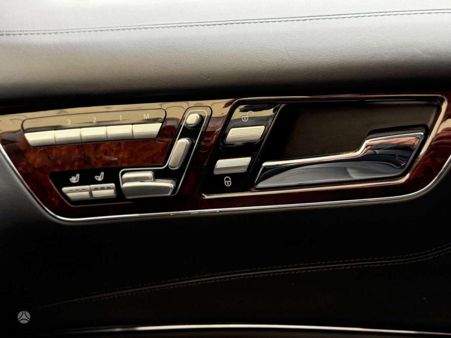 Melns Mercedes-Benz cl-500 2013 Kauņa, ar dzinēja tilpumu 4.66 L un nobraukumu 142 tūkst. km par 23000 €, foto 35 vietnē AUTOMOTO.COM.LV