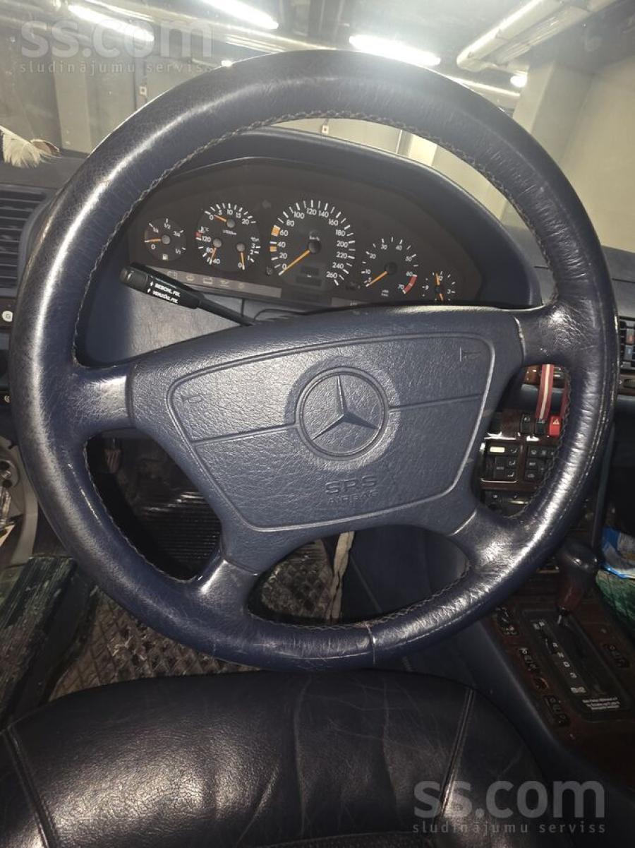 Pelēks Mercedes-Benz cl-500 1994 Rīga, ar dzinēja tilpumu 5.00 L un nobraukumu 292 tūkst. km par 11750 €, foto 9 vietnē AUTOMOTO.COM.LV