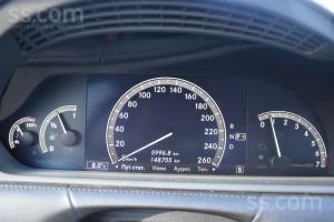 Grey Mercedes-Benz cl-500 2007 in Kuldiga, with an engine capacity of 5.50 L and mileage of 0 thousand km for 16990 €, photo 13 on AUTOMOTO.COM.LV