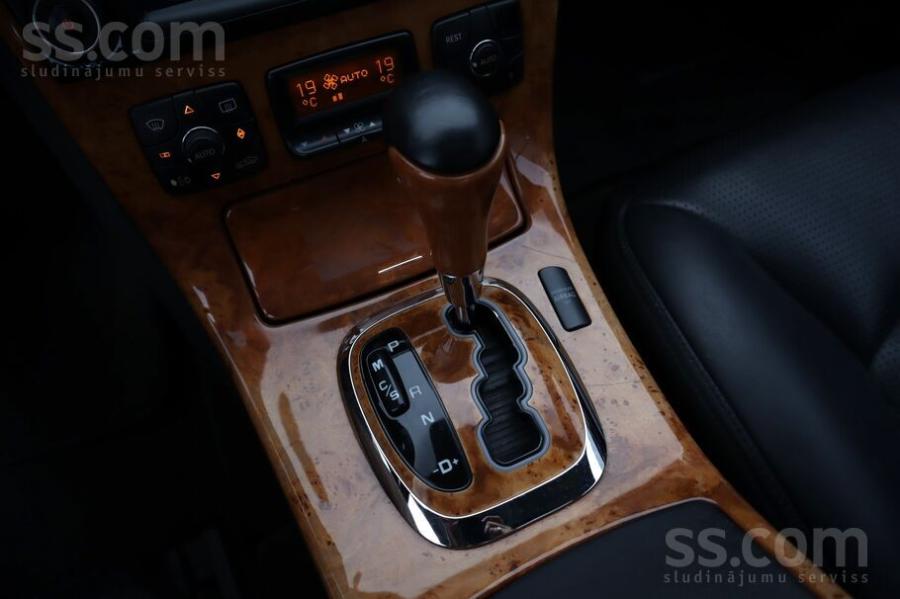 Pelēks Mercedes-Benz cl-55-amg 2003 Rīga, ar dzinēja tilpumu 5.50 L un nobraukumu 152 tūkst. km par 21990 €, foto 21 vietnē AUTOMOTO.COM.LV