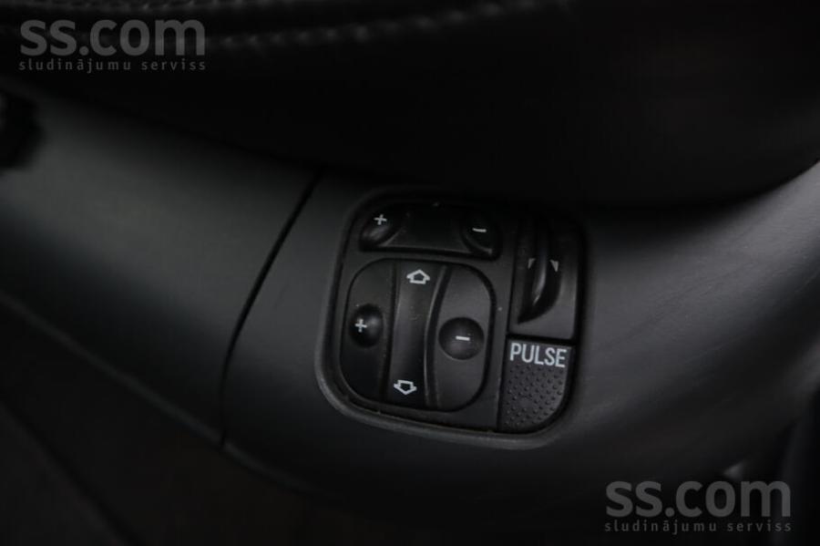 Pelēks Mercedes-Benz cl-55-amg 2003 Rīga, ar dzinēja tilpumu 5.50 L un nobraukumu 152 tūkst. km par 21990 €, foto 24 vietnē AUTOMOTO.COM.LV