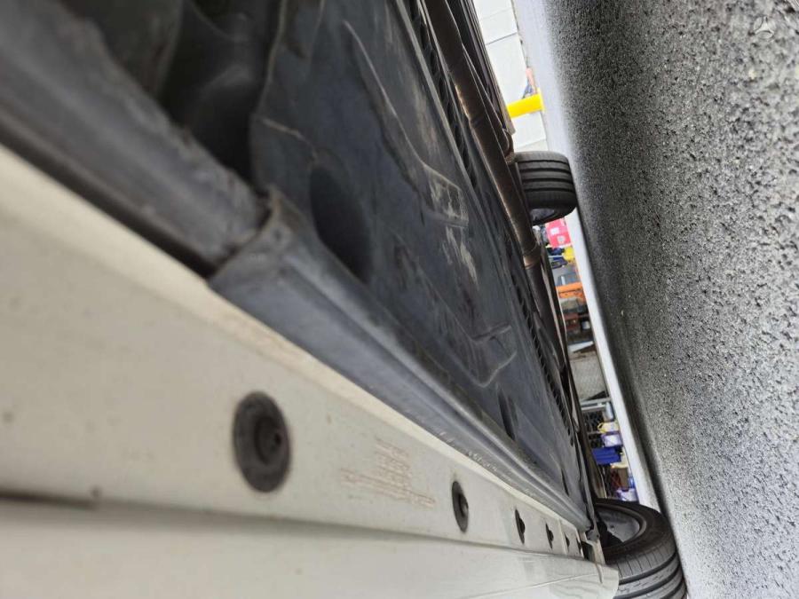 Balts Mercedes-Benz cl-55-amg 2004 Rīga, ar dzinēja tilpumu 5.40 L un nobraukumu 84 tūkst. km par 18499 €, foto 18 vietnē AUTOMOTO.COM.LV