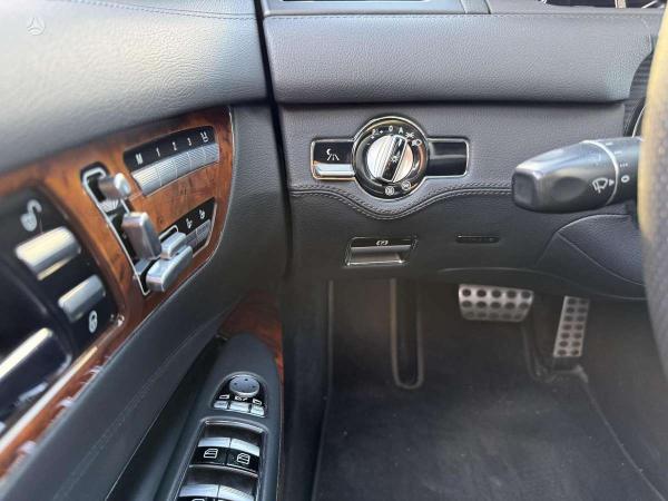 Pelēks Mercedes-Benz CL 550 2011 Kauņa, ar dzinēja tilpumu 4.66 L un nobraukumu 181 tūkst. km par 15900 €, foto 9 vietnē AUTOMOTO.COM.LV