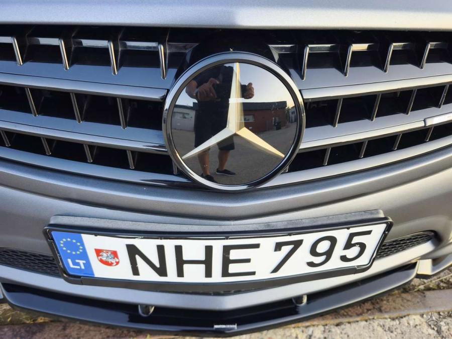Pelēks Mercedes-Benz cl-63-amg 2009 Šauļi, ar dzinēja tilpumu 6.30 L un nobraukumu 162 tūkst. km par 24999 €, foto 15 vietnē AUTOMOTO.COM.LV