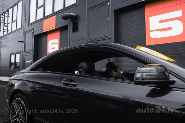 Black Mercedes-Benz CL-Class 2012 in Tallinn, with an engine capacity of 4.70 L and mileage of 248 thousand km for 21999 €, photo 8 on AUTOMOTO.COM.LV