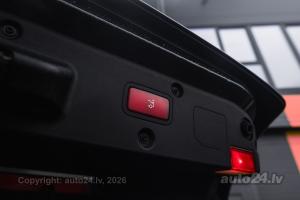 Black Mercedes-Benz CL-Class 2012 in Tallinn, with an engine capacity of 4.70 L and mileage of 248 thousand km for 21999 €, photo 11 on AUTOMOTO.COM.LV