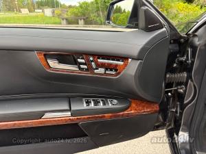 Melns Mercedes-Benz CL-Class 2013 Tallina, ar dzinēja tilpumu 4.70 L un nobraukumu 199 tūkst. km par 17700 €, foto 10 vietnē AUTOMOTO.COM.LV