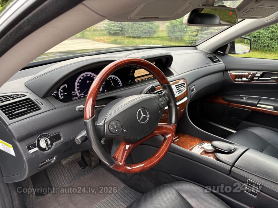 Melns Mercedes-Benz CL-Class 2013 Tallina, ar dzinēja tilpumu 4.70 L un nobraukumu 199 tūkst. km par 17700 €, foto 13 vietnē AUTOMOTO.COM.LV