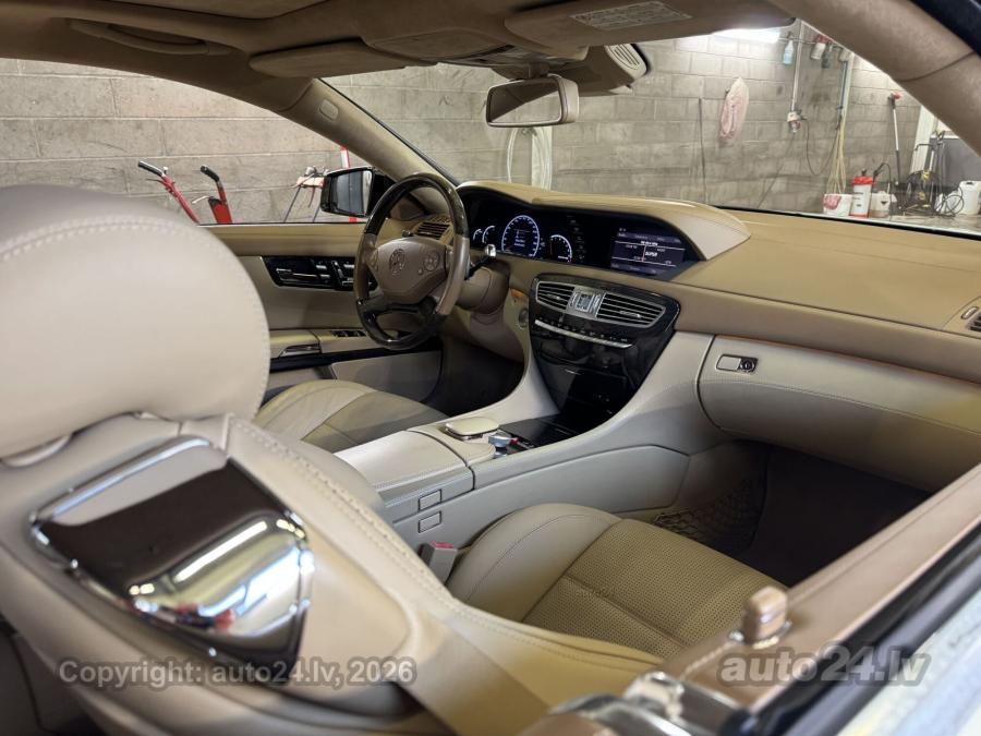 White Mercedes-Benz CL-Class 2011 in Tallinn, with an engine capacity of 5.50 L and mileage of 50 thousand km for 50000 €, photo 16 on AUTOMOTO.COM.LV