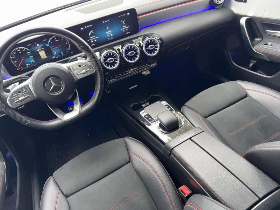 Melns Mercedes-Benz CLA 180 2019 Jurbarkas, ar dzinēja tilpumu 0.00 L un nobraukumu 103 tūkst. km par 22999 €, foto 5 vietnē AUTOMOTO.COM.LV
