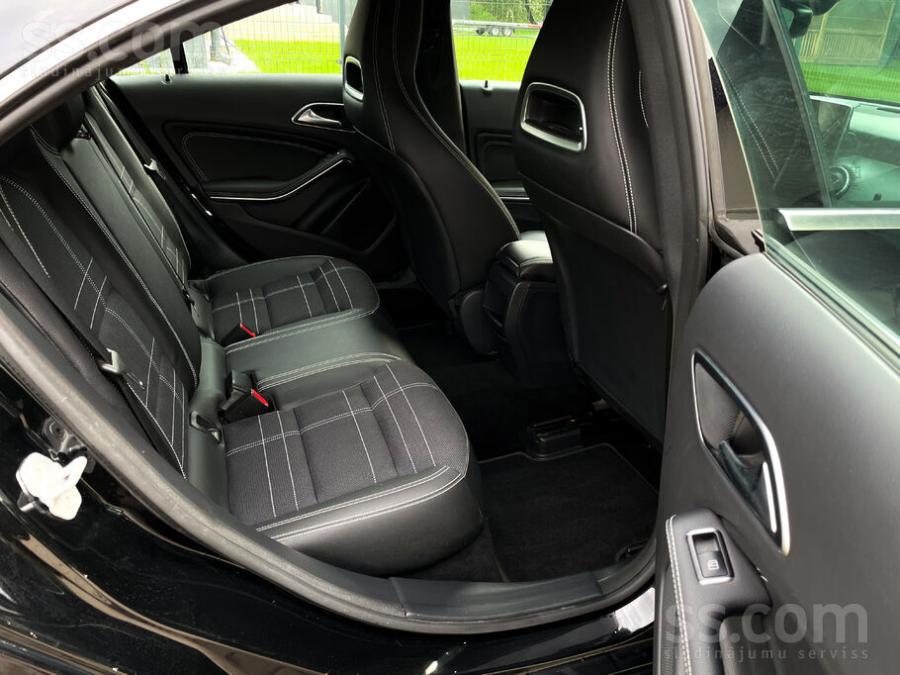 Melns Mercedes-Benz CLA 180 2014 Jelgava, ar dzinēja tilpumu 1.60 L un nobraukumu 246 tūkst. km par 10996 €, foto 4 vietnē AUTOMOTO.COM.LV