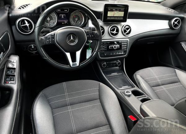 Melns Mercedes-Benz CLA 180 2014 Jelgava, ar dzinēja tilpumu 1.60 L un nobraukumu 246 tūkst. km par 10996 €, foto 7 vietnē AUTOMOTO.COM.LV