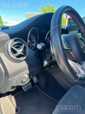 Melns Mercedes-Benz CLA 180 2016 Rīga, ar dzinēja tilpumu 1.60 L un nobraukumu 152 tūkst. km par 15000 €, foto 3 vietnē AUTOMOTO.COM.LV