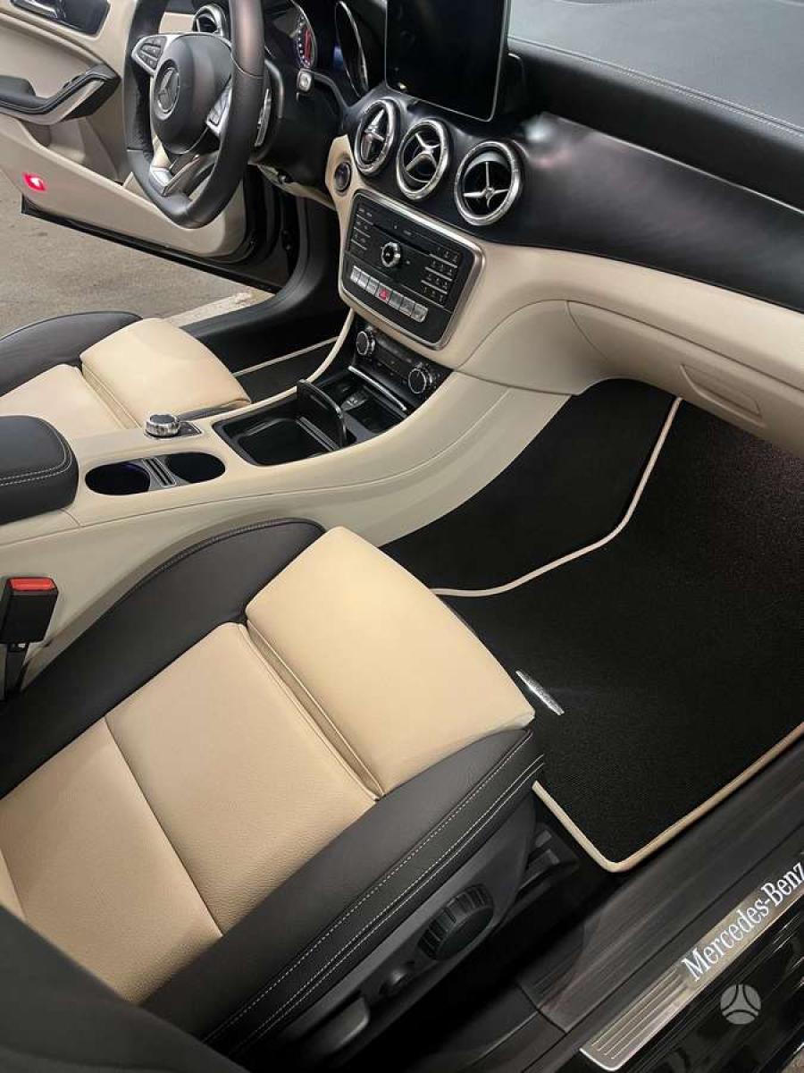 Black Mercedes-Benz CLA 180 2017 in Vilnius, with an engine capacity of 1.60 L and mileage of 38 thousand km for 21450 €, photo 15 on AUTOMOTO.COM.LV