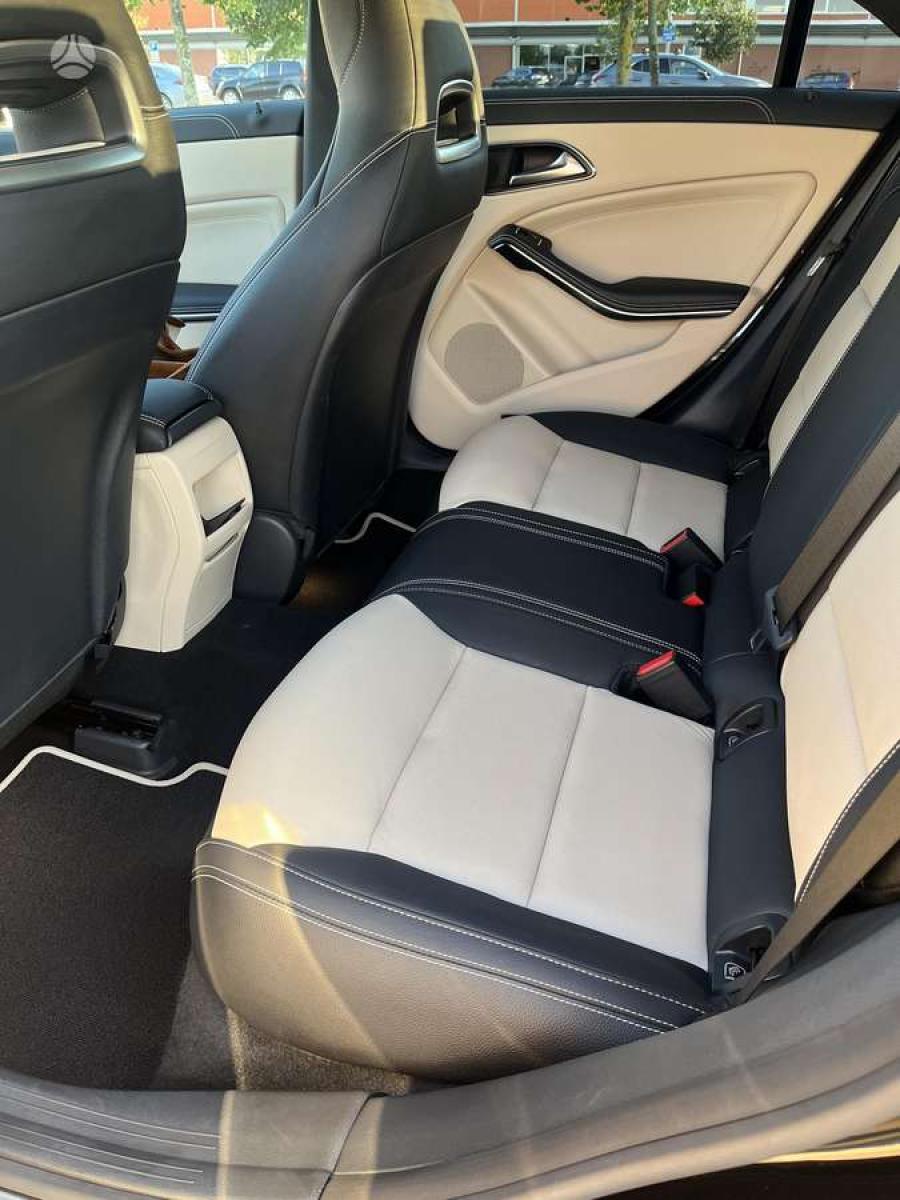 Black Mercedes-Benz CLA 180 2017 in Vilnius, with an engine capacity of 1.60 L and mileage of 38 thousand km for 21450 €, photo 21 on AUTOMOTO.COM.LV