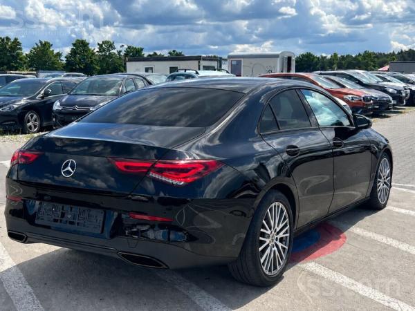 Mercedes-Benz CLA 180 2022 Tukums vietnē Melns Mercedes-Benz CLA 180 2022 Tukums, ar dzinēja tilpumu 2.00 L un nobraukumu 49 tūkst. km par 25990 €, foto 4 vietnē AUTOMOTO.COM.LV