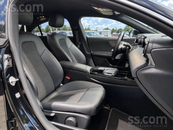 Mercedes-Benz CLA 180 2022 Tukums vietnē Melns Mercedes-Benz CLA 180 2022 Tukums, ar dzinēja tilpumu 2.00 L un nobraukumu 49 tūkst. km par 25990 €, foto 6 vietnē AUTOMOTO.COM.LV