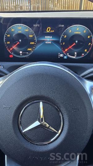 Melns Mercedes-Benz CLA 180 2023 Rīga, ar dzinēja tilpumu 1.30 L un nobraukumu 42 tūkst. km par 27500 €, foto 11 vietnē AUTOMOTO.COM.LV