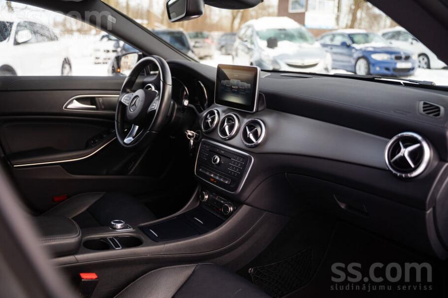 Melns Mercedes-Benz CLA 180 2015 Liepāja, ar dzinēja tilpumu 1.60 L un nobraukumu 211 tūkst. km par 12900 €, foto 14 vietnē AUTOMOTO.COM.LV