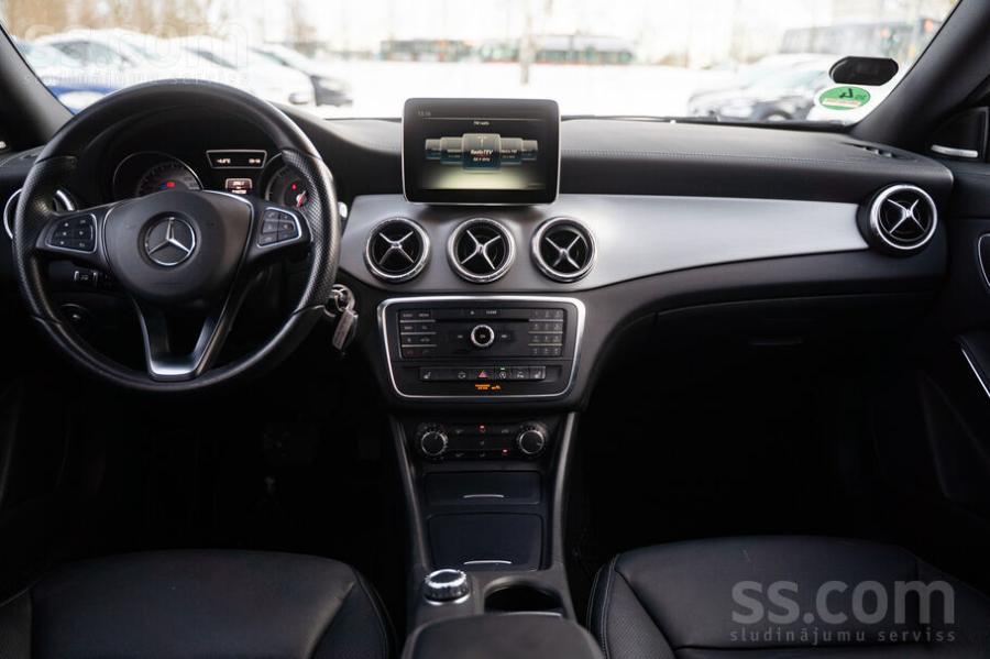 Melns Mercedes-Benz CLA 180 2015 Liepāja, ar dzinēja tilpumu 1.60 L un nobraukumu 211 tūkst. km par 12900 €, foto 31 vietnē AUTOMOTO.COM.LV