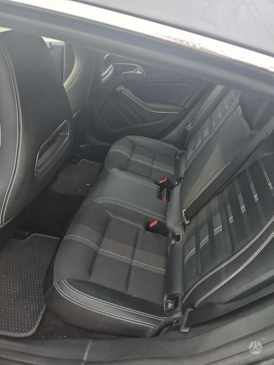 Melns Mercedes-Benz CLA 180 2018 Šauļi, ar dzinēja tilpumu 1.60 L un nobraukumu 58 tūkst. km par 15000 €, foto 19 vietnē AUTOMOTO.COM.LV