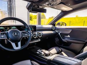 Melns Mercedes-Benz CLA 180 2020 Rīga, ar dzinēja tilpumu 1.40 L un nobraukumu 170 tūkst. km par 21900 €, foto 27 vietnē AUTOMOTO.COM.LV
