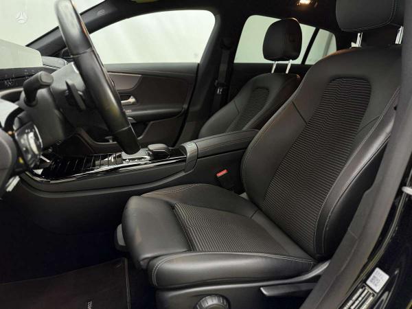Black Mercedes-Benz CLA 180 2020 in Vilnius, with an engine capacity of 1.33 L and mileage of 57 thousand km for 19750 €, photo 10 on AUTOMOTO.COM.LV