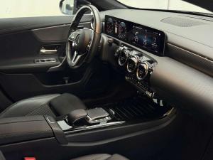 Melns Mercedes-Benz CLA 180 2020 Viļņa, ar dzinēja tilpumu 1.33 L un nobraukumu 57 tūkst. km par 19700 €, foto 17 vietnē AUTOMOTO.COM.LV