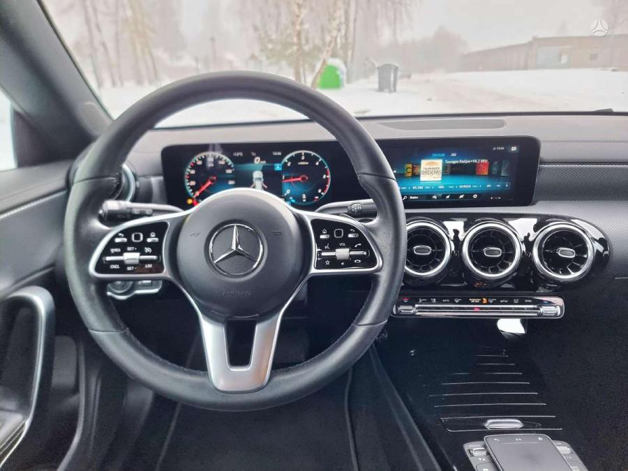 Melns Mercedes-Benz CLA 180 2022 Tauragė, ar dzinēja tilpumu 2.00 L un nobraukumu 290 tūkst. km par 14900 €, foto 17 vietnē AUTOMOTO.COM.LV