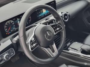 Melns Mercedes-Benz CLA 180 2022 Tauragė, ar dzinēja tilpumu 2.00 L un nobraukumu 290 tūkst. km par 14900 €, foto 18 vietnē AUTOMOTO.COM.LV