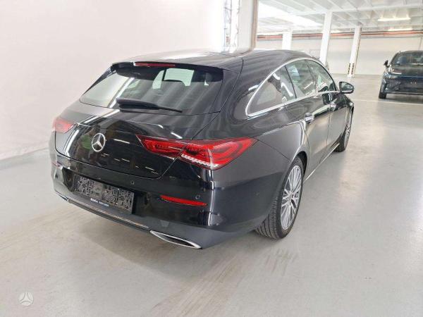 Black Mercedes-Benz CLA 180 2022 in Vilnius, with an engine capacity of 1.33 L and mileage of 48 thousand km for 23840 €, photo 2 on AUTOMOTO.COM.LV