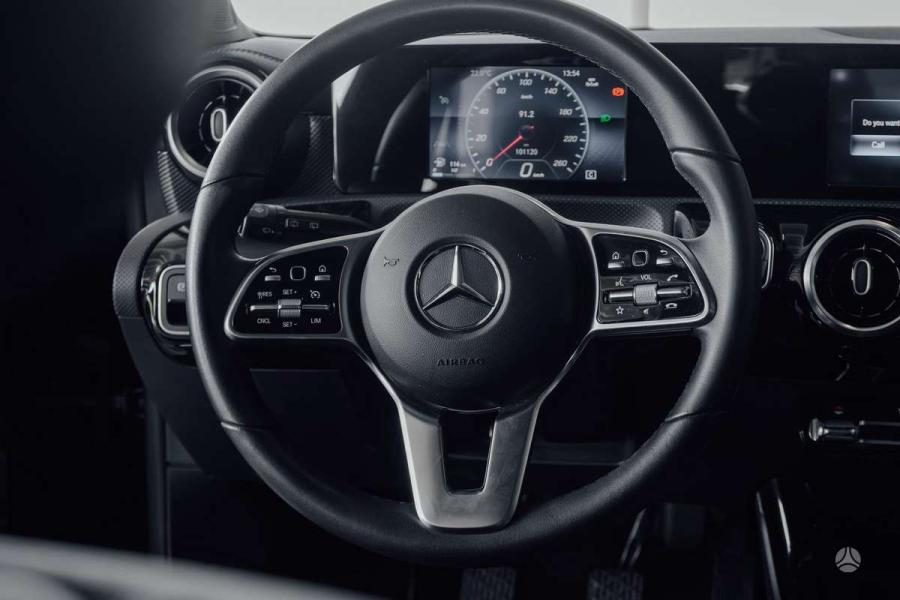 Black Mercedes-Benz CLA 180 2022 in Kaunas, with an engine capacity of 1.95 L and mileage of 101 thousand km for 18400 €, photo 16 on AUTOMOTO.COM.LV