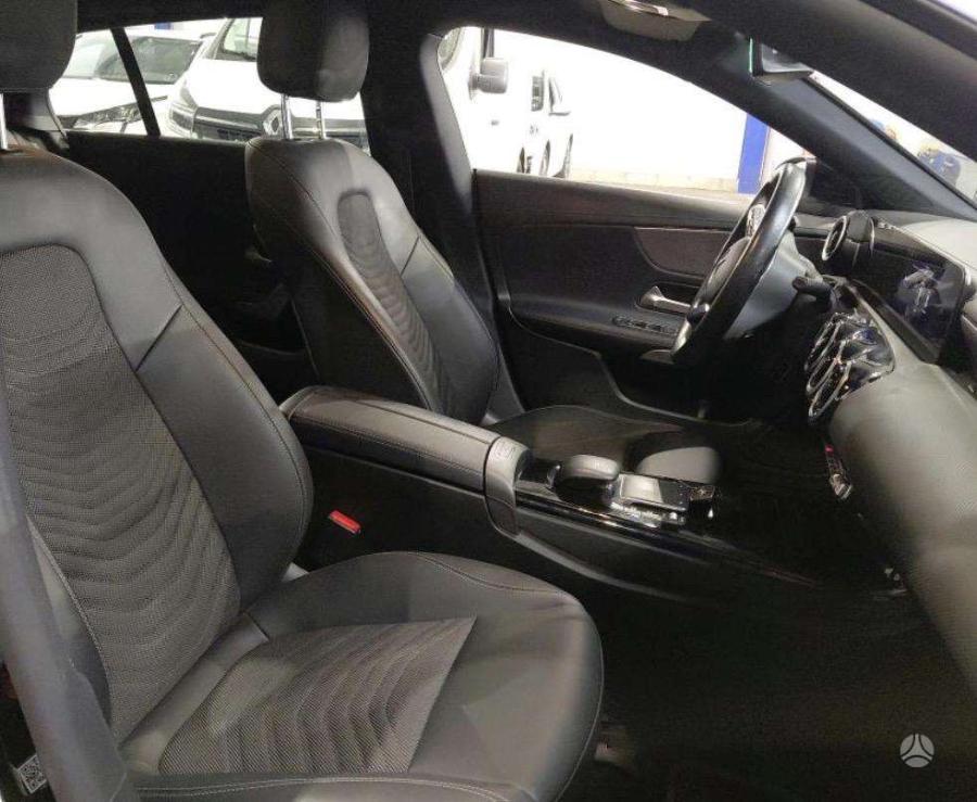 Black Mercedes-Benz CLA 180 2023 in Vilnius, with an engine capacity of 1.33 L and mileage of 215 thousand km for 18754 €, photo 6 on AUTOMOTO.COM.LV