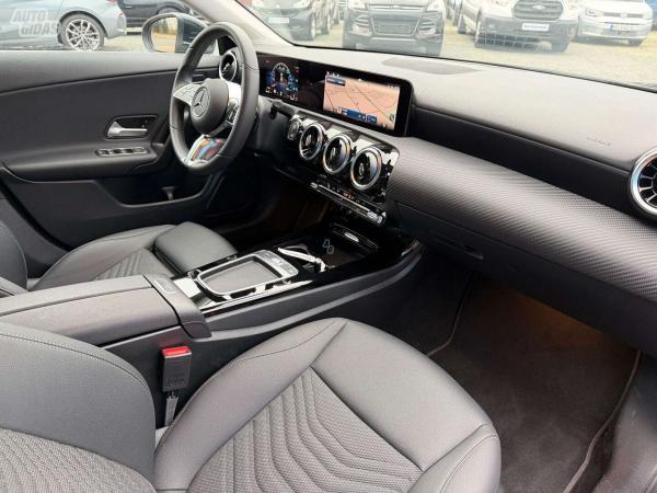 Melns Mercedes-Benz CLA 180 2024 Kauņa, ar dzinēja tilpumu 2.00 L un nobraukumu 12 tūkst. km par 33197 €, foto 5 vietnē AUTOMOTO.COM.LV