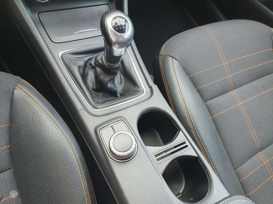 Grey Mercedes-Benz CLA 180 2014 in Taurage, with an engine capacity of 1.50 L and mileage of 127 thousand km for 11500 €, photo 33 on AUTOMOTO.COM.LV