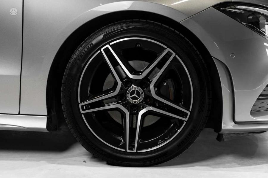Grey Mercedes-Benz CLA 180 2019 in Riga, with an engine capacity of 1.33 L and mileage of 93 thousand km for 26900 €, photo 8 on AUTOMOTO.COM.LV