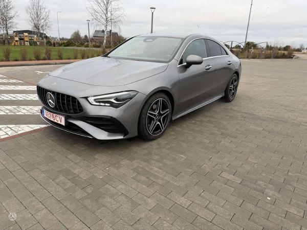 Pelēks Mercedes-Benz CLA 180 2024 Kauņa, ar dzinēja tilpumu 1.30 L un nobraukumu 13 tūkst. km par 32500 €, foto 1 vietnē AUTOMOTO.COM.LV