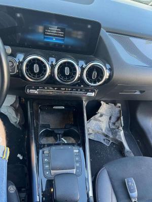 Pelēks Mercedes-Benz CLA 180 2022 Panevēža, ar dzinēja tilpumu 2.00 L un nobraukumu 83 tūkst. km par 15300 €, foto 10 vietnē AUTOMOTO.COM.LV