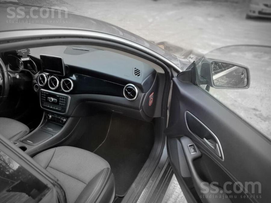Pelēks Mercedes-Benz CLA 180 2014 Liepāja, ar dzinēja tilpumu 1.40 L un nobraukumu 282 tūkst. km par 9000 €, foto 11 vietnē AUTOMOTO.COM.LV